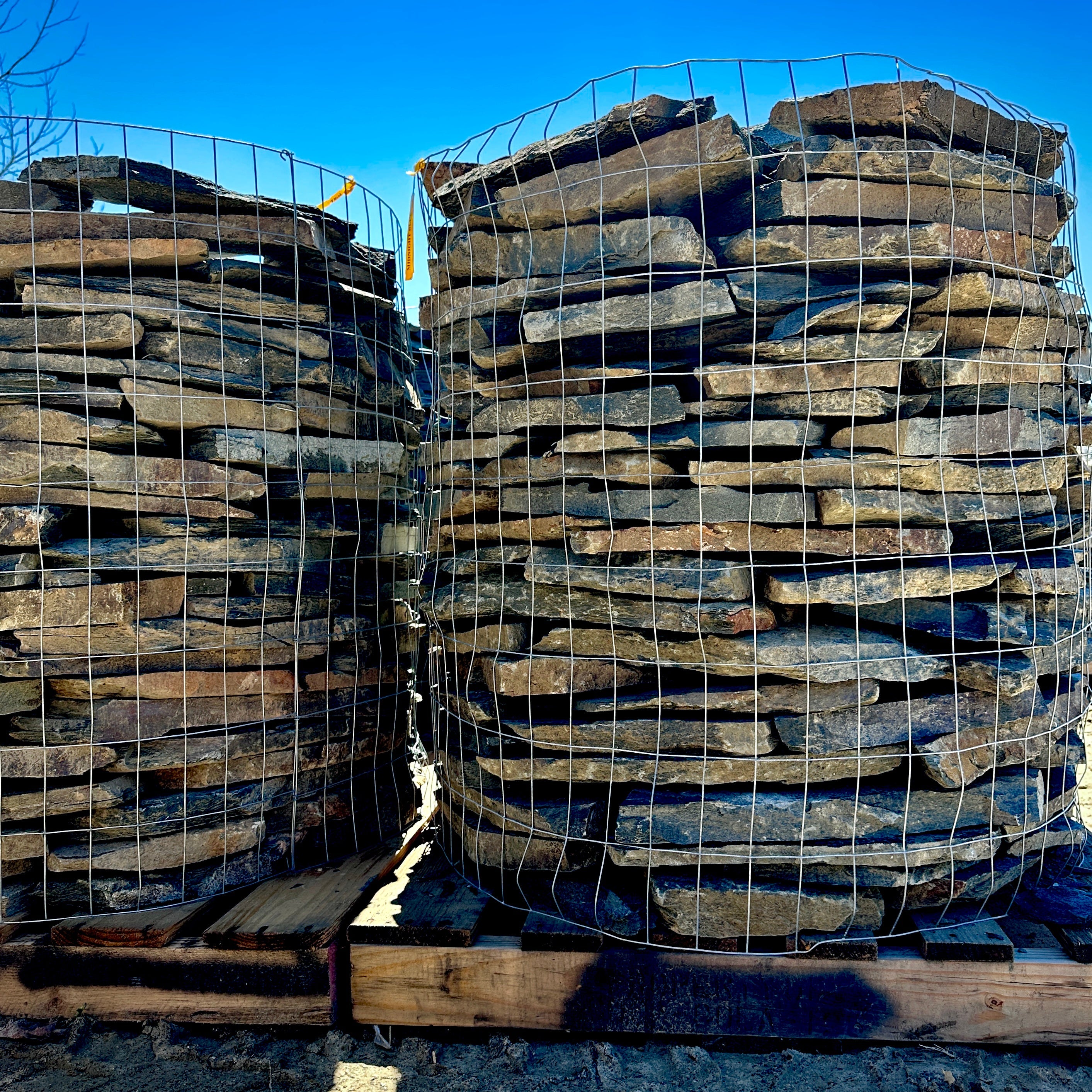 Moonlight Blue Thin Stone- 2000 Pound Pallet – Tons Of Stone
