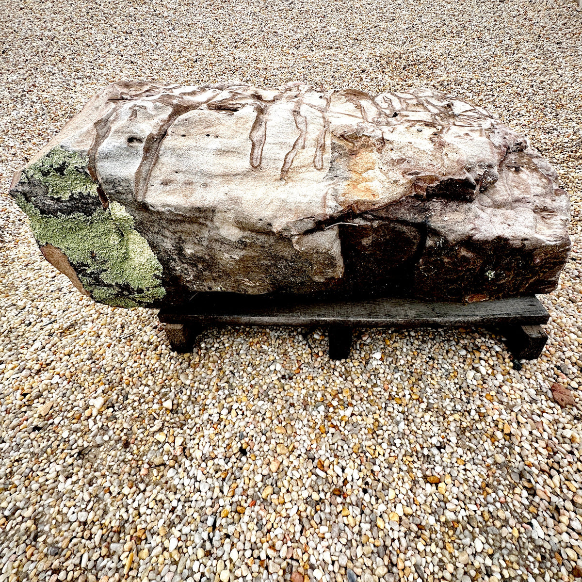 Boulders and Bench Boulders – Tons Of Stone