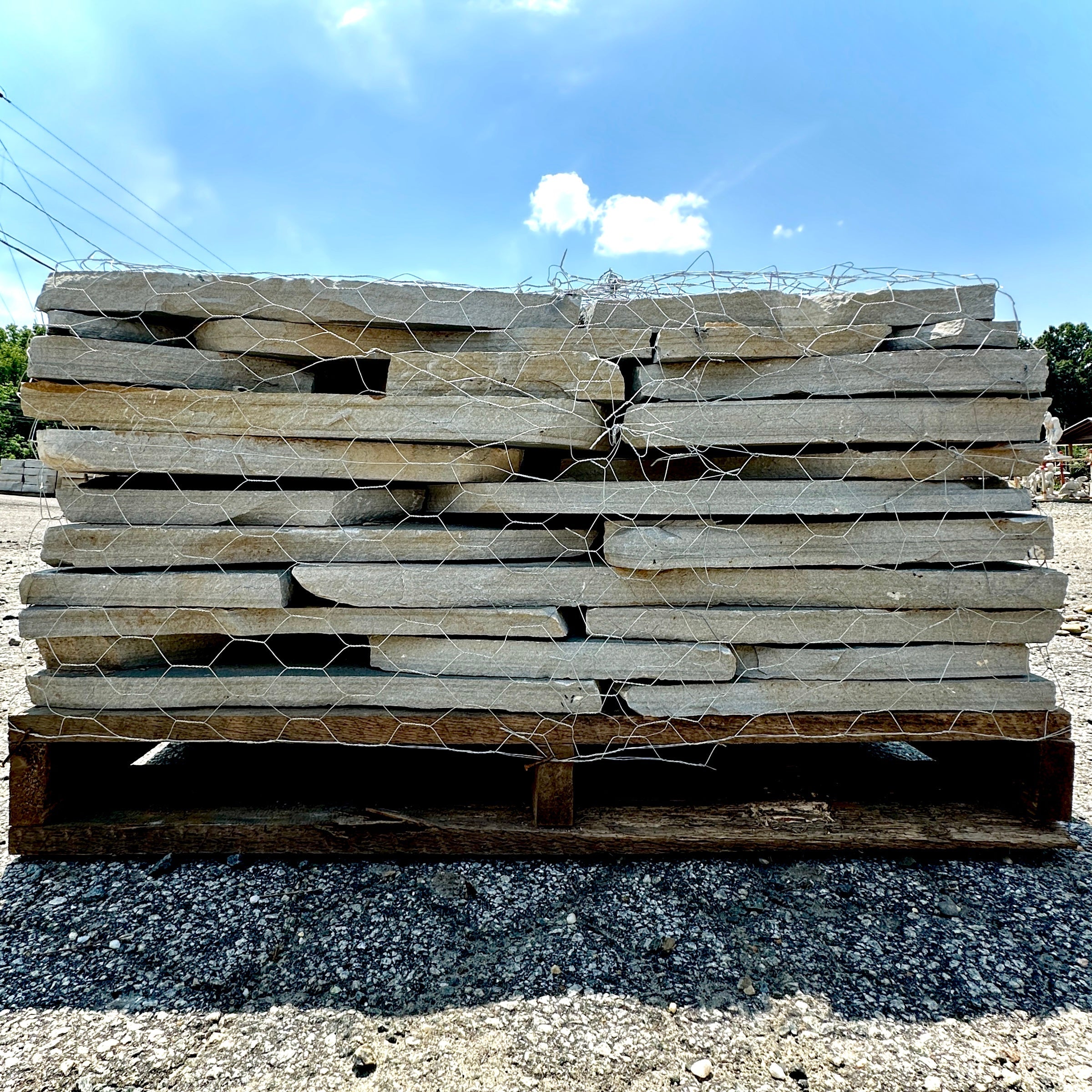 Brandy Flagstone- Medium- 2000 Pound Pallet – Tons Of Stone